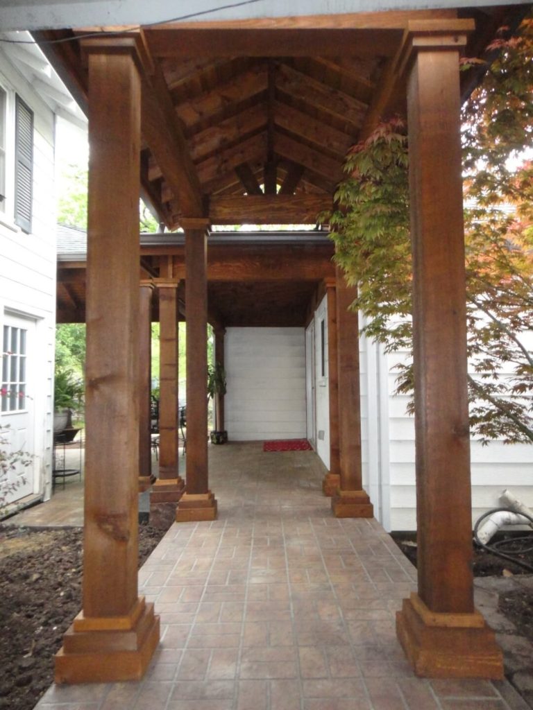 Free Standing - Decathlon Construction